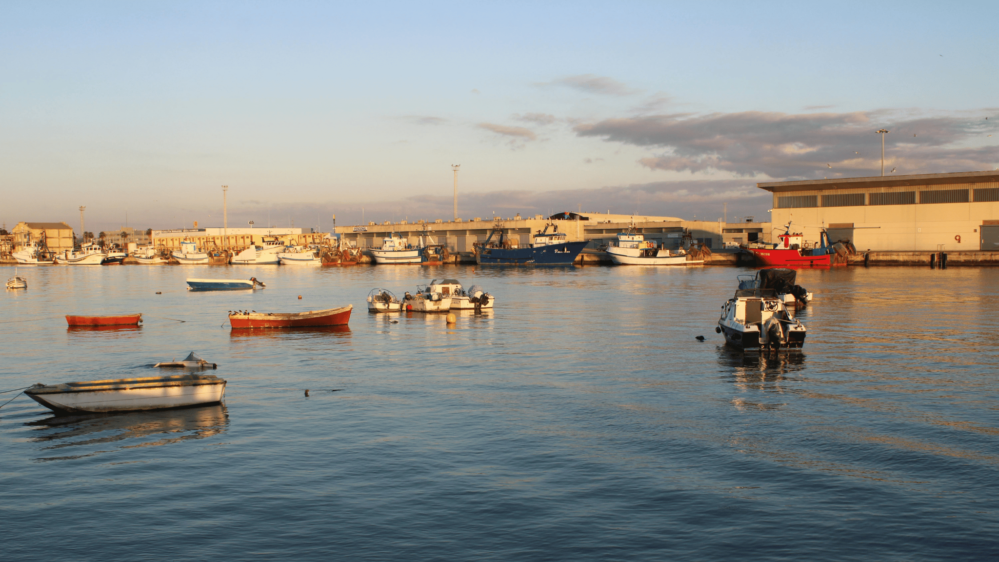 Improving river traffic control using data science and machine learning ...